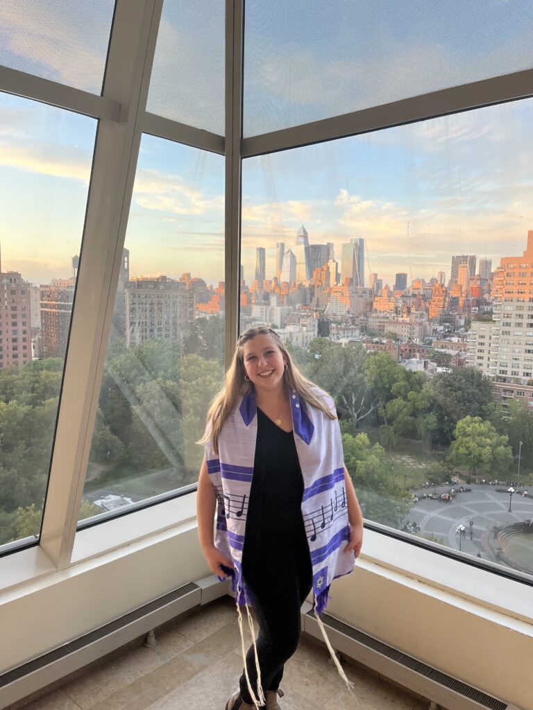 We Have Spirit, Yes We Do! NYU Violet 100 - MEET NYU